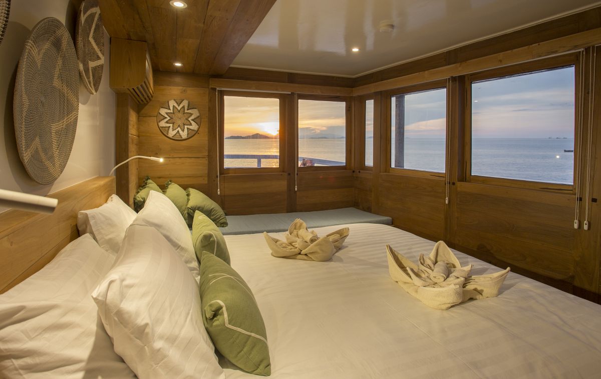 Diving Holidays with Emperor - Dive Resorts, Liveaboards & PADI Courses